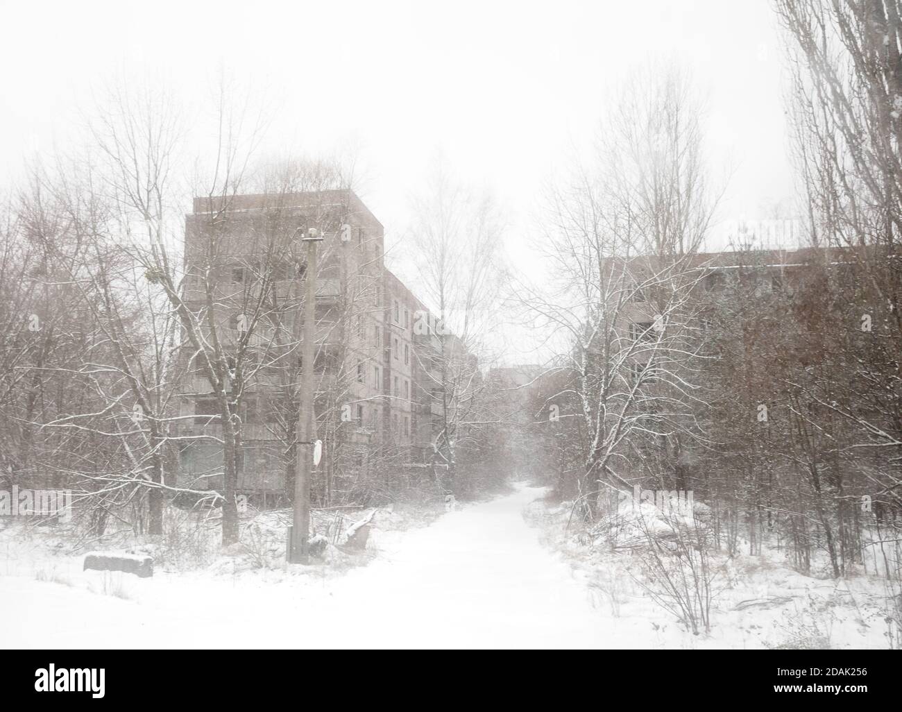 Lost of energy in old buildings hi-res stock photography and images - Alamy