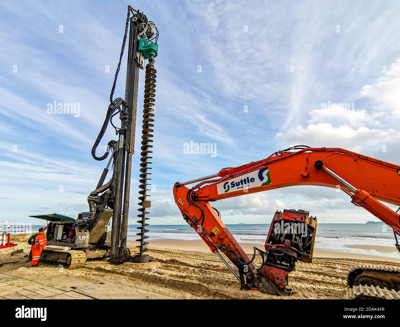 Groynes on bournemouth beach hi-res stock photography and images - Alamy