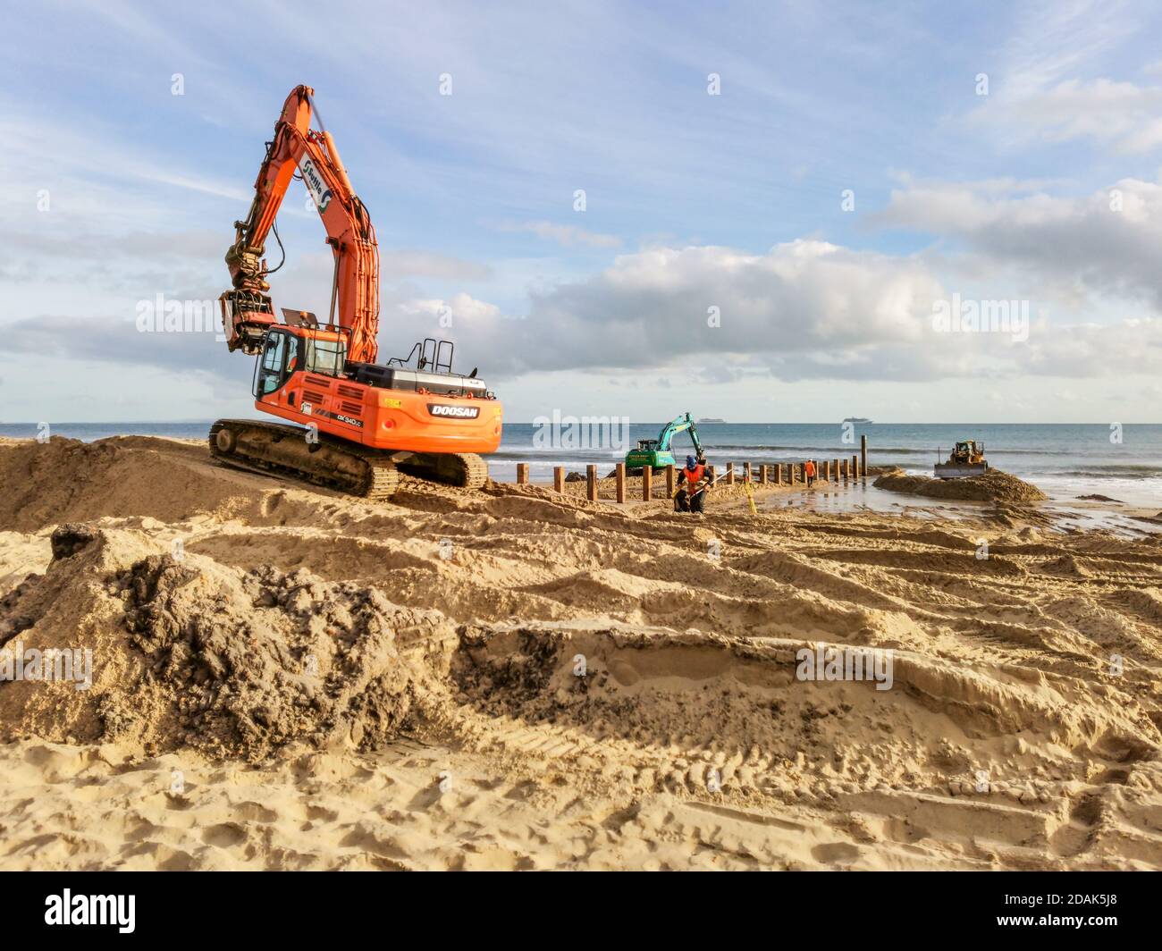 Groynes on bournemouth beach hi-res stock photography and images - Alamy