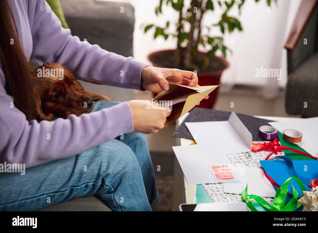 Recieving a card hi-res stock photography and images - Alamy