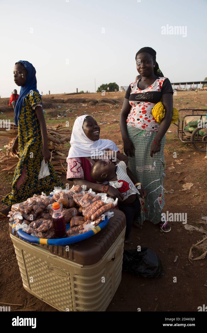 Carriere Fish market, Selingue, Mali, 27th April 2015; Fatoumata Kanta ...