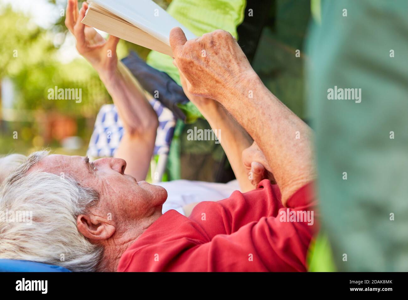 Reading calm hi-res stock photography and images - Alamy