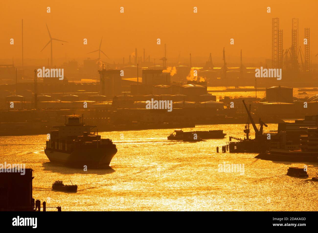 Container ship during sunset hi-res stock photography and images - Alamy