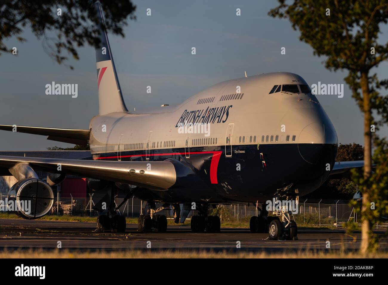 British airways grounded aircraft hi-res stock photography and images ...