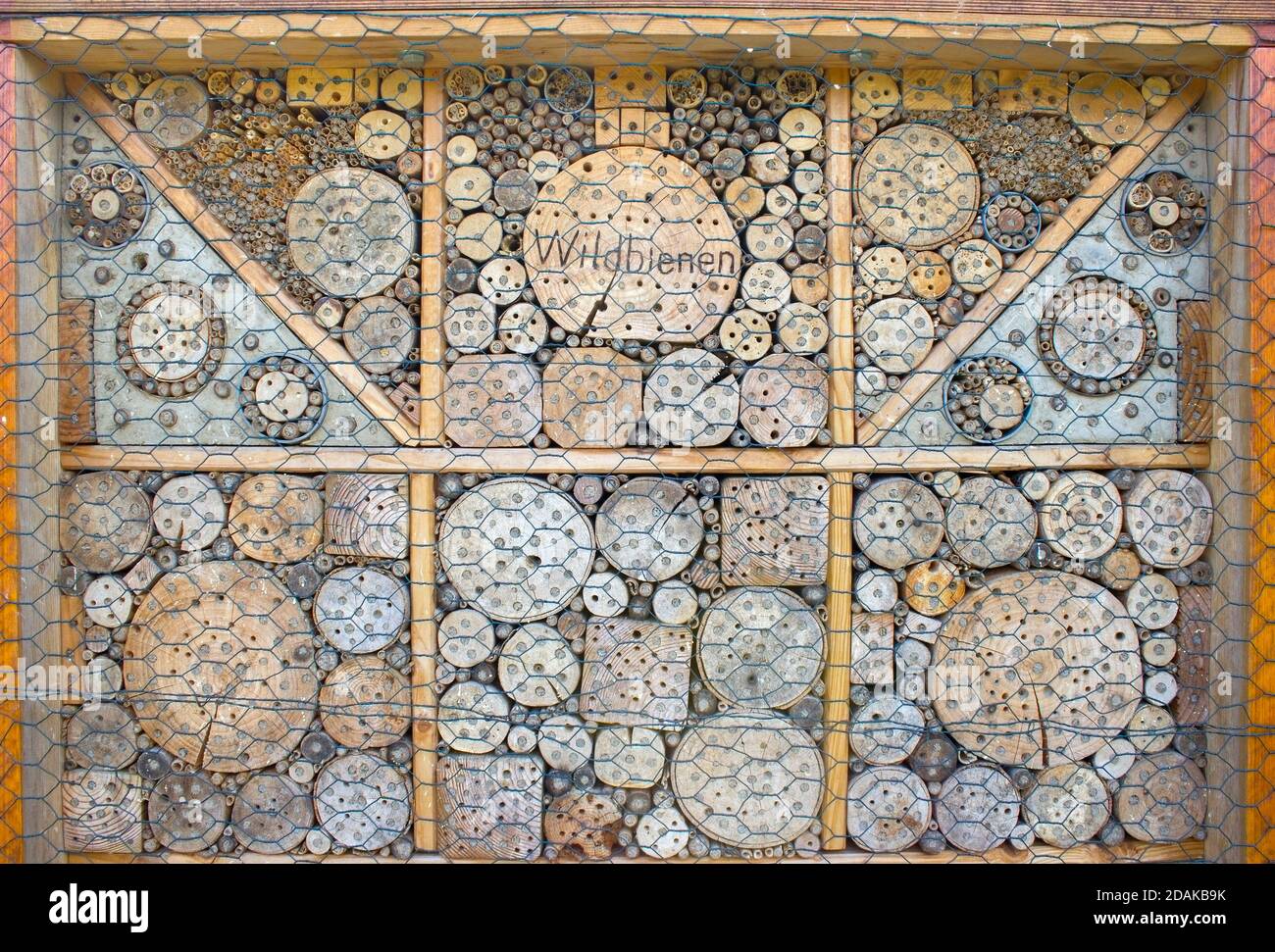 Insect hotel brick hi-res stock photography and images - Alamy