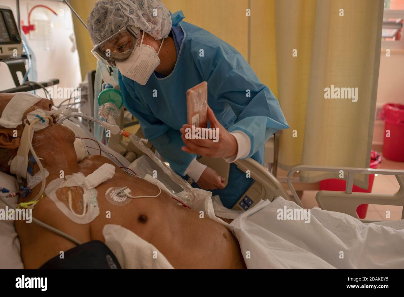 Mobile intensive care unit hi-res stock photography and images - Alamy