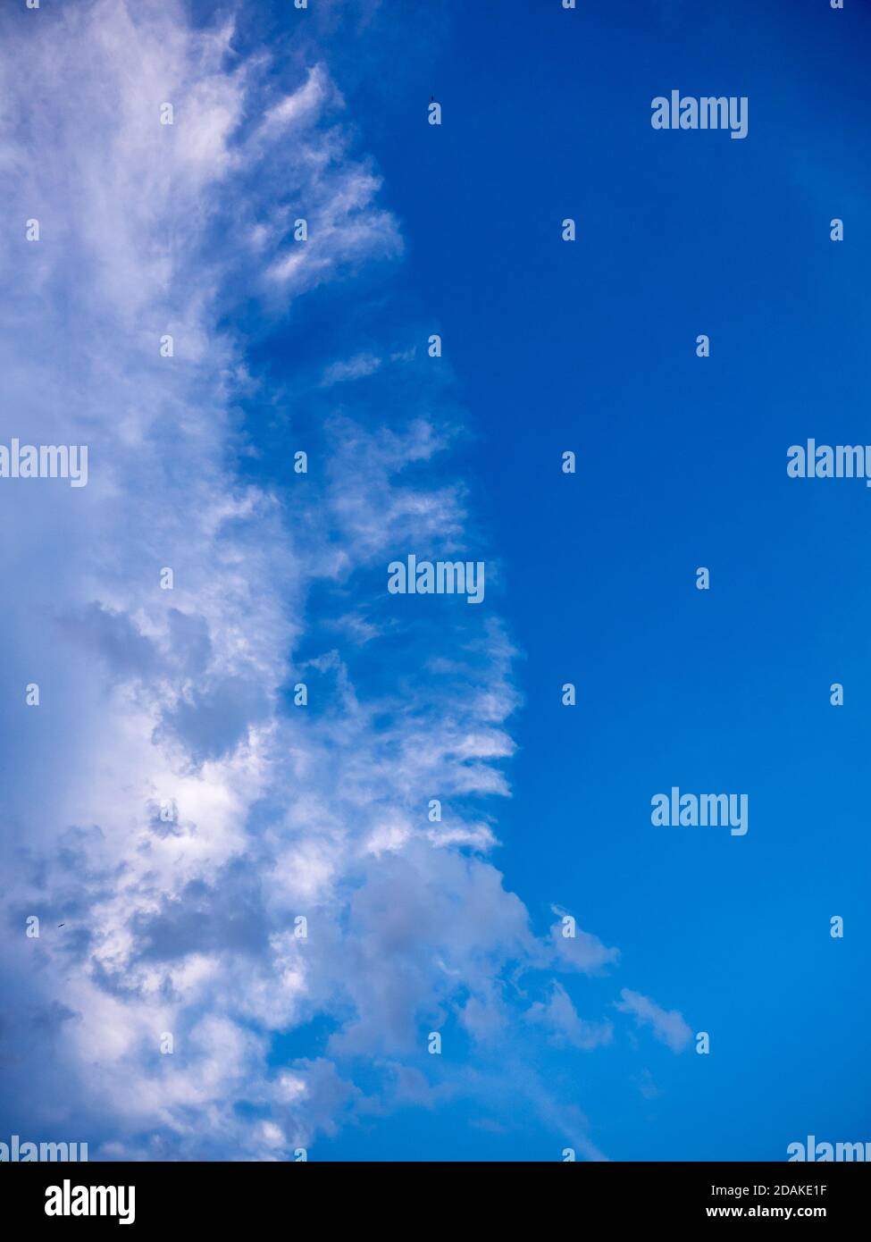 Cloud shapes hi-res stock photography and images - Alamy