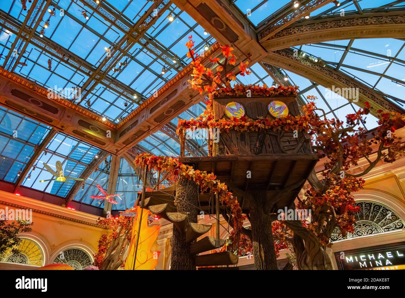 Las Vegas, OCT 30, 2020 - Autumn theme of the famous Bellagio ...