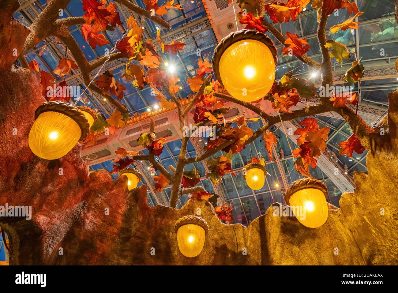 Las Vegas, OCT 30, 2020 - Autumn theme of the famous Bellagio ...
