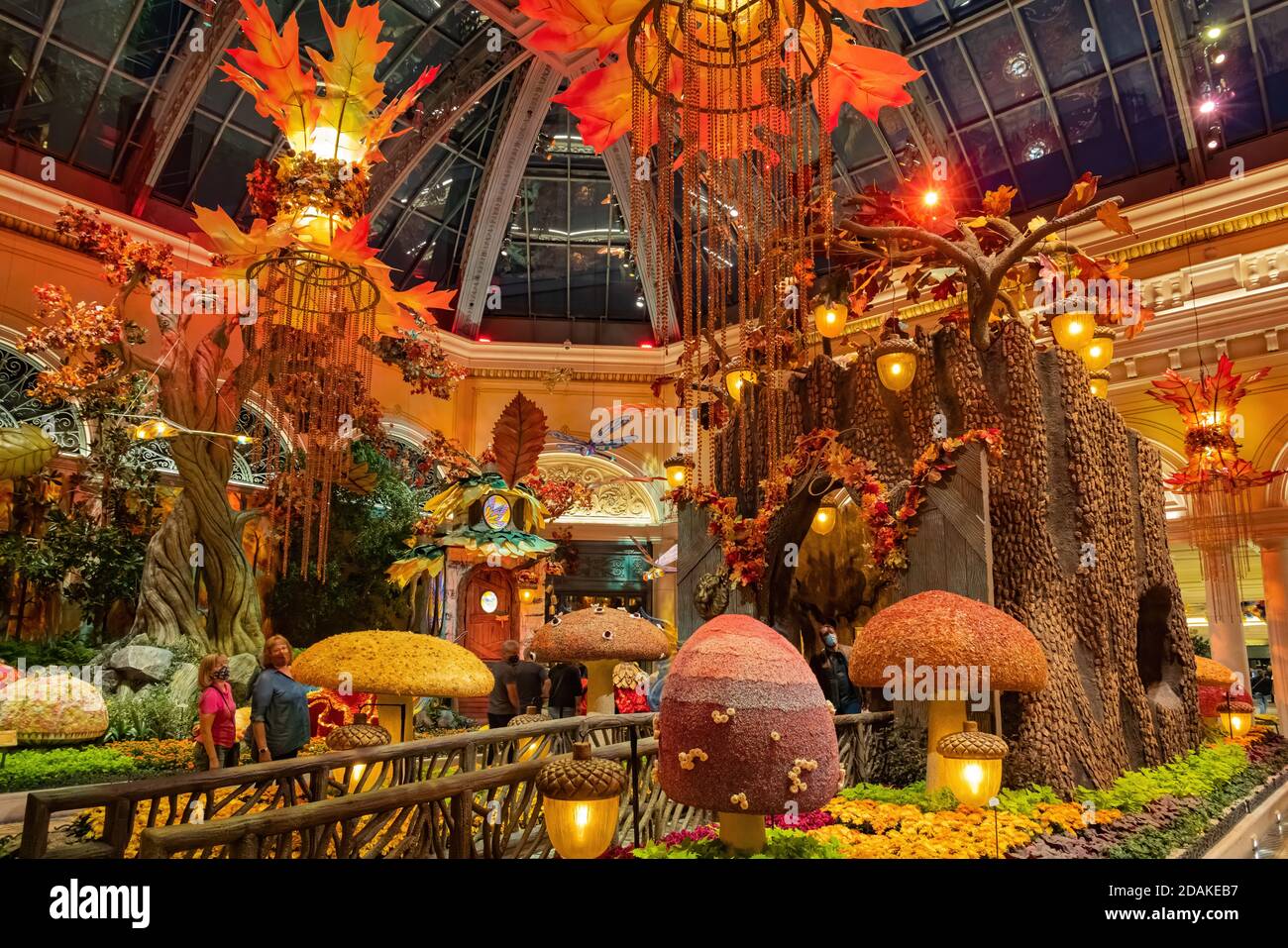 Las Vegas, OCT 30, 2020 - Autumn theme of the famous Bellagio ...