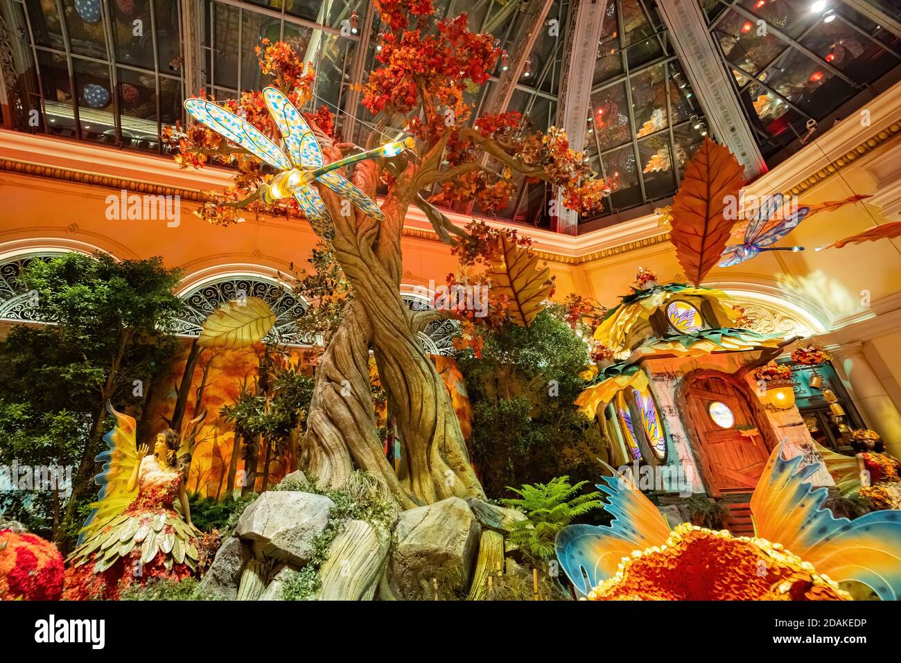 Las Vegas, OCT 30, 2020 - Autumn theme of the famous Bellagio ...