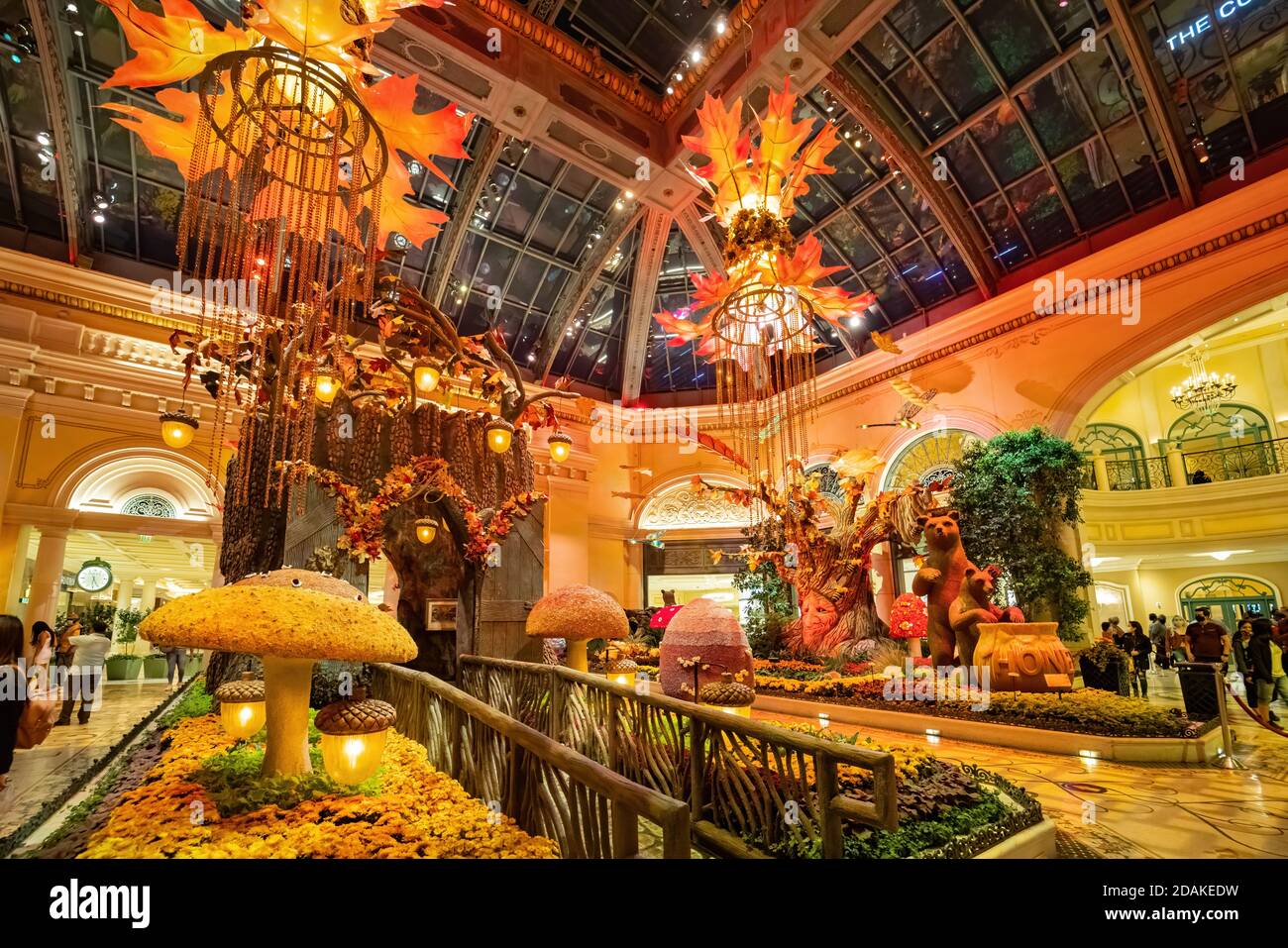 Las Vegas, OCT 30, 2020 - Autumn theme of the famous Bellagio ...