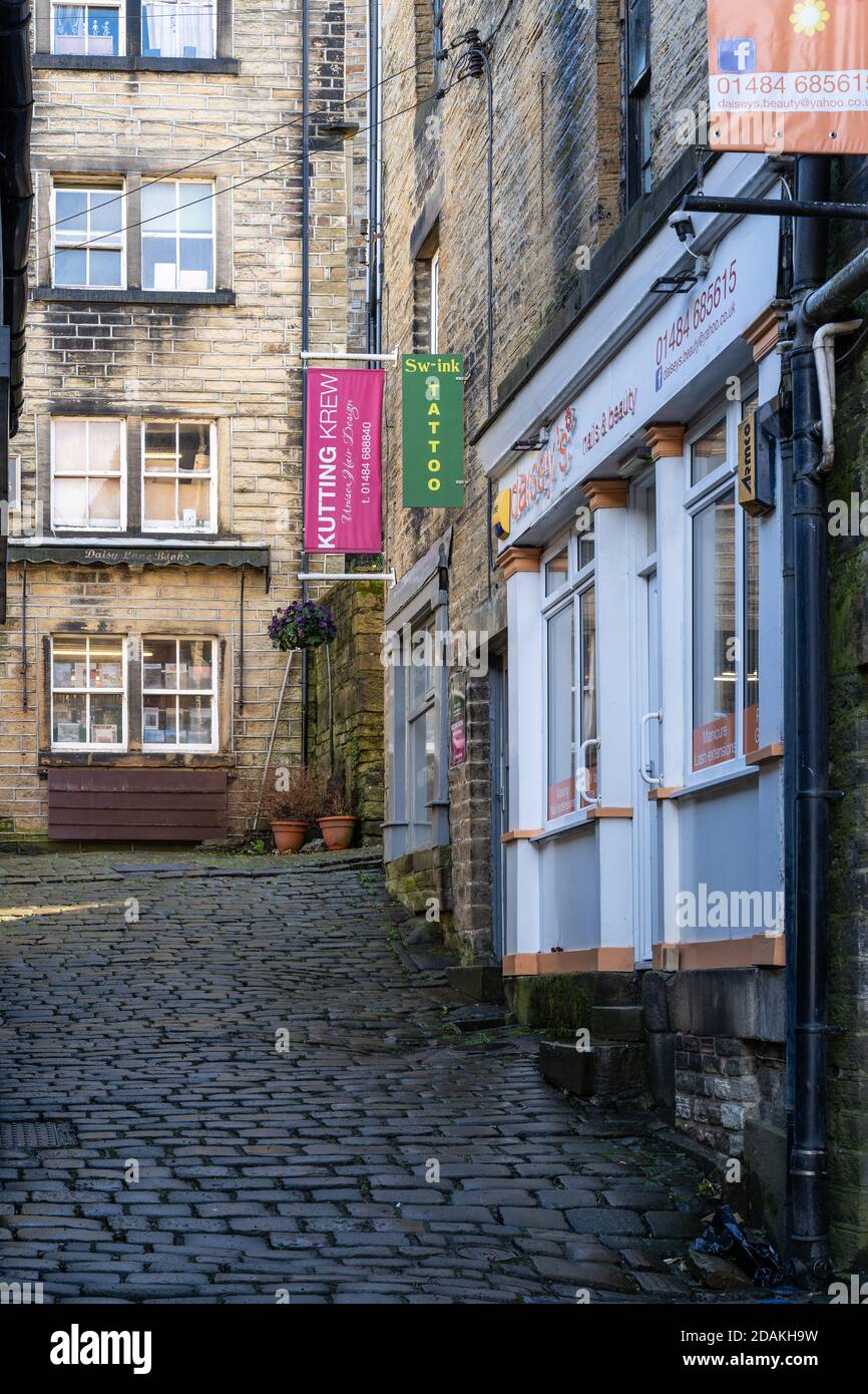 cobbled back alley and shops, Holmfirth, West Yorkshire Stock Photo - Alamy