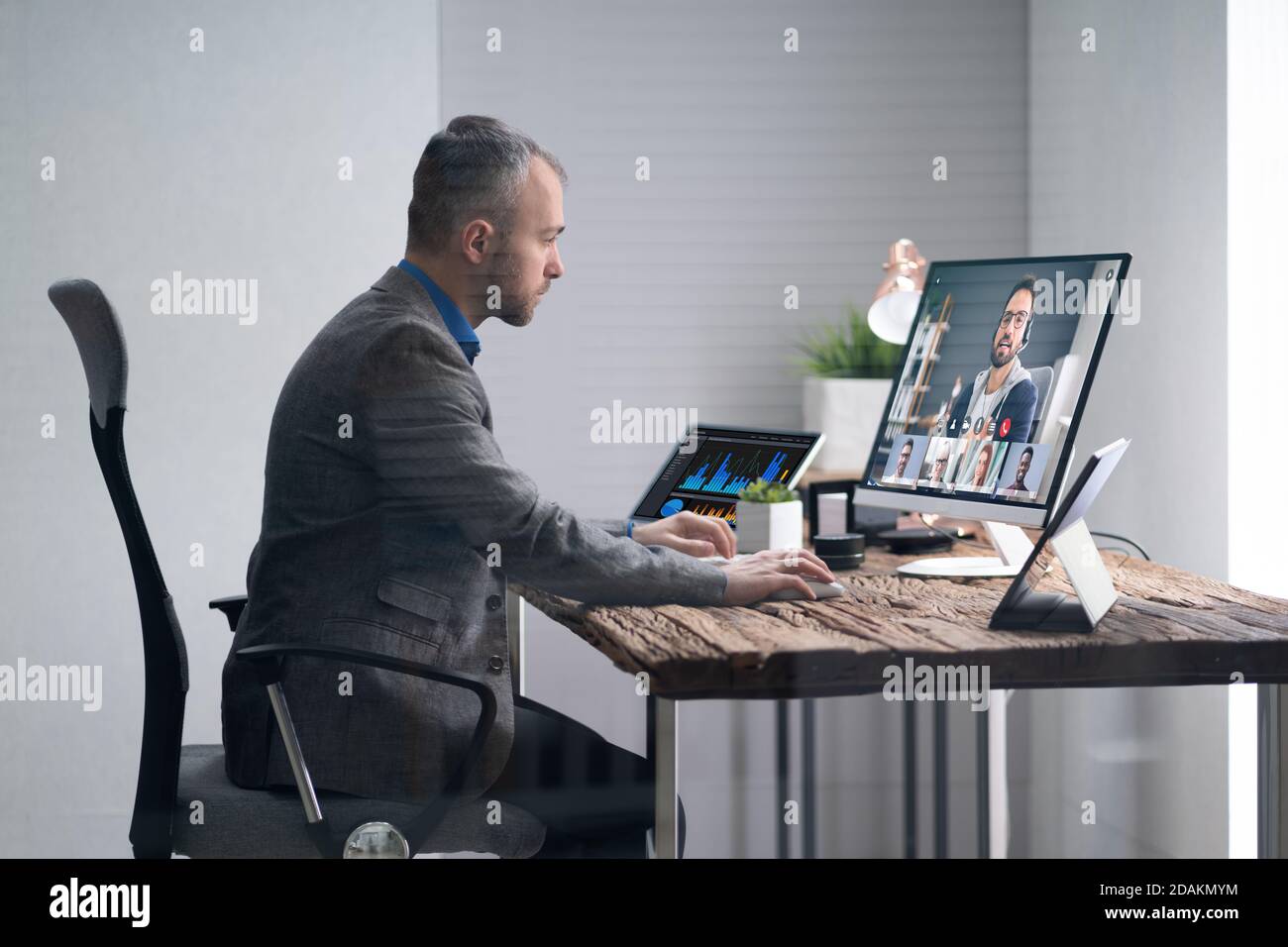Business remote hi-res stock photography and images - Alamy