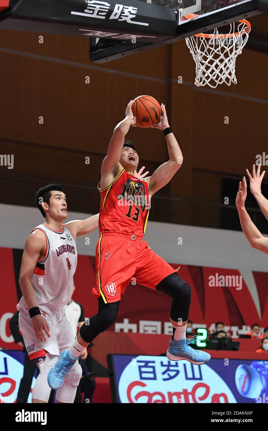 Zhuji, China's Zhejiang Province. 13th Nov, 2020. Jiang Yuxing (top) of ...