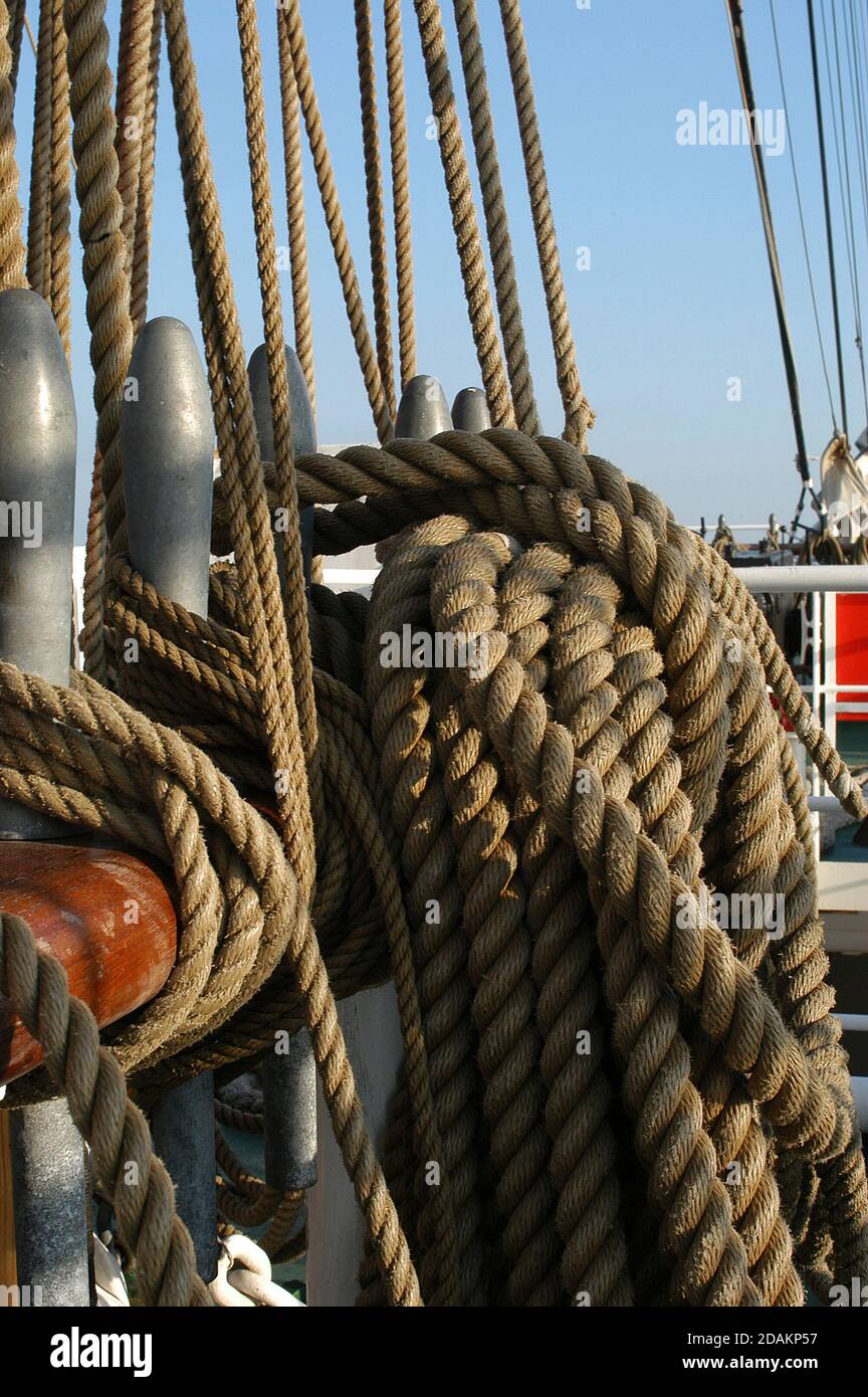 Brig rigged hi-res stock photography and images - Alamy