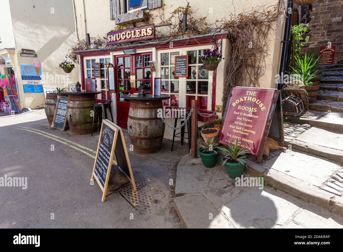 Smugglers Bistro Bar and Lodgings, Robin Hood's Bay, small fishing ...