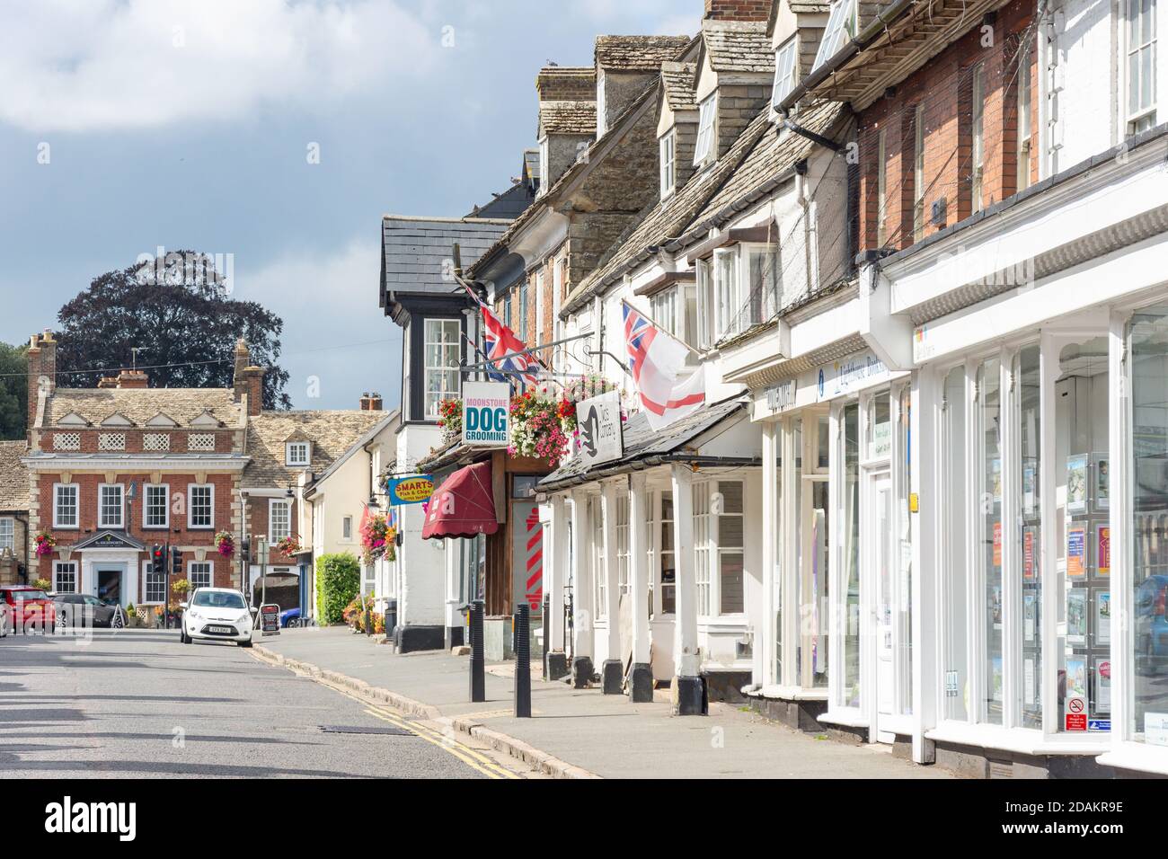High street highworth wiltshire hi-res stock photography and images - Alamy