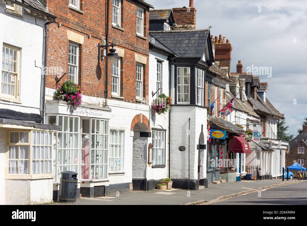 England street exterior historical hi-res stock photography and images ...