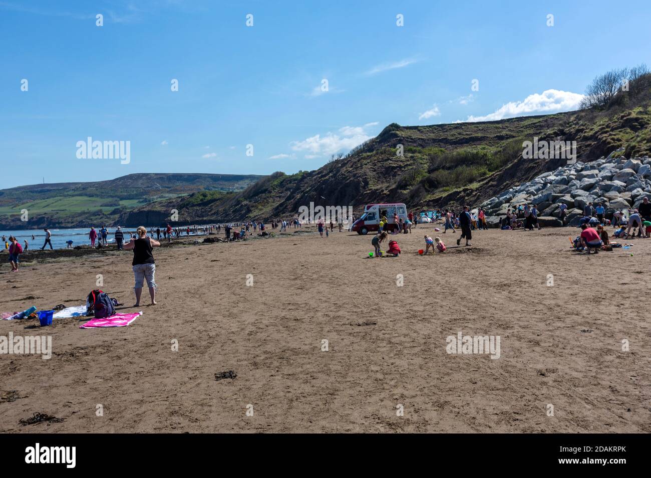Beacon farm ice cream van on the beach, Robin Hood's Bay, small fishing ...