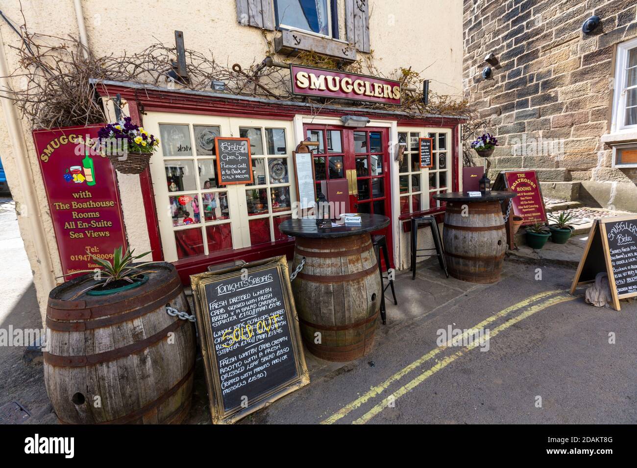 Smugglers Bistro Bar and Lodgings, Robin Hood's Bay, small fishing ...