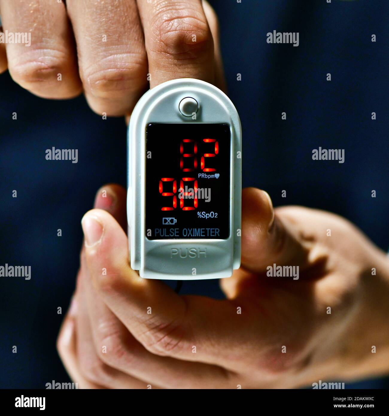 Oxygen monitor hi-res stock photography and images - Alamy