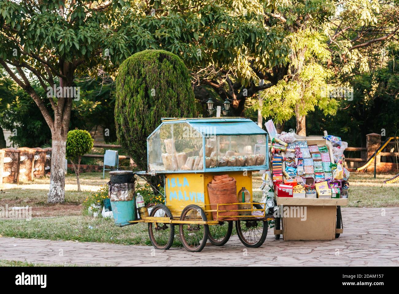 Aregua, Paraguay. 16th March, 2008. A colorful old fashioned popcorn ...