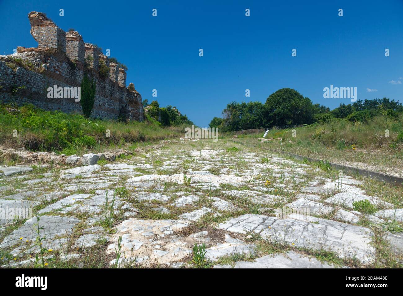 Actium monument nicopolis hi-res stock photography and images - Alamy