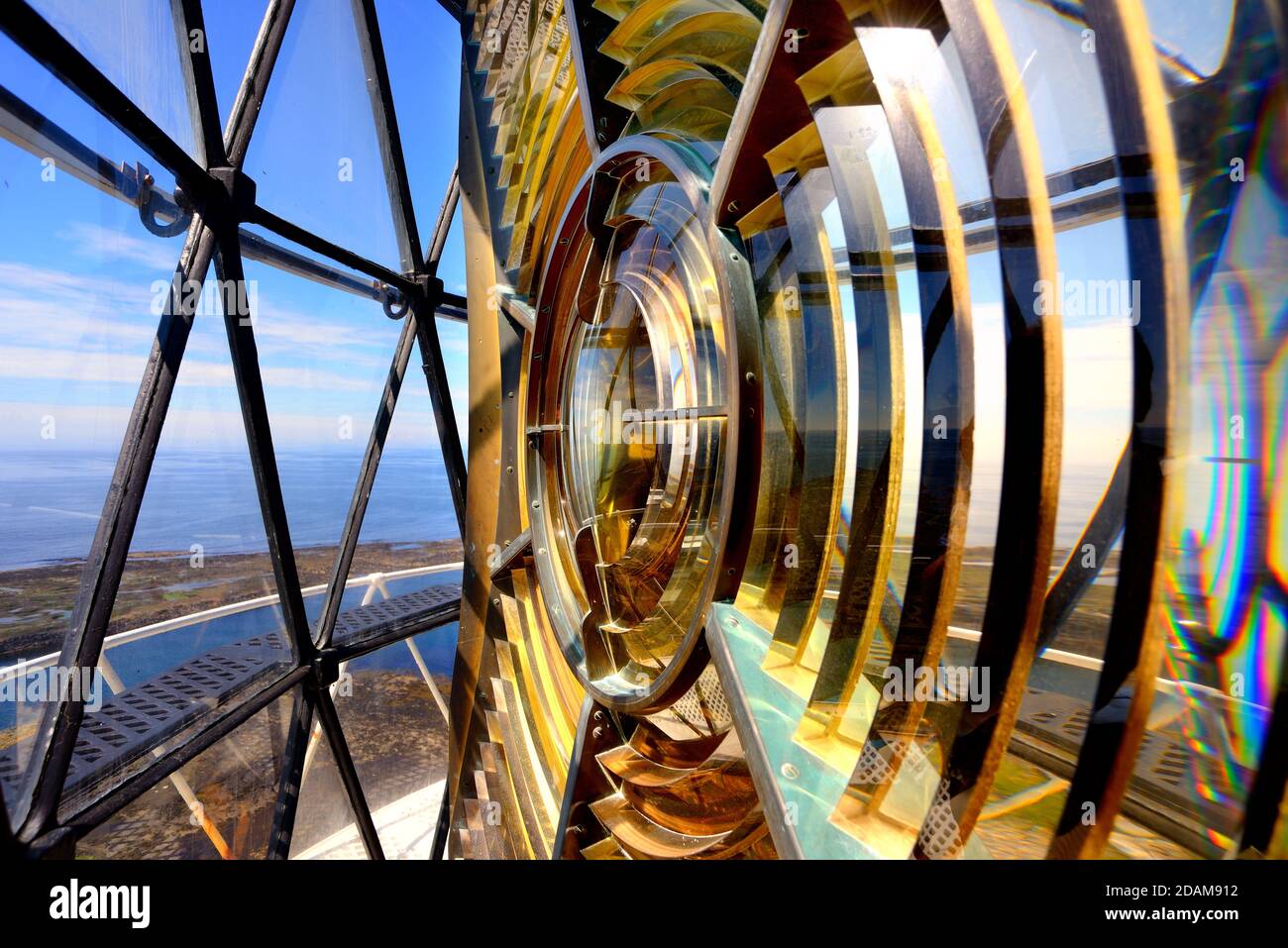 Hyper-radial lens by Chance Brothers of Birmingham (dated 1903 ...