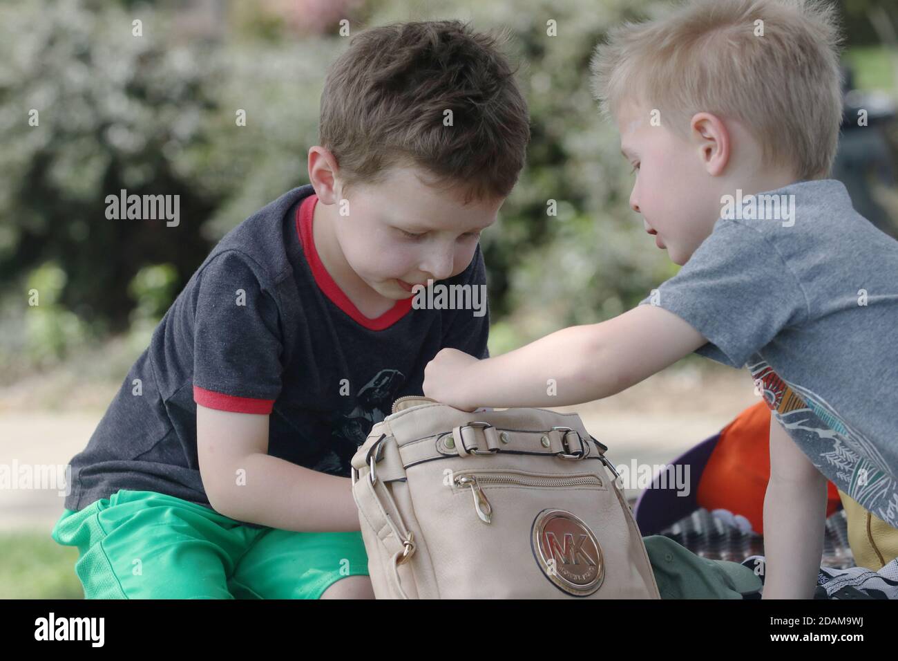 Kid brothers hi-res stock photography and images - Alamy