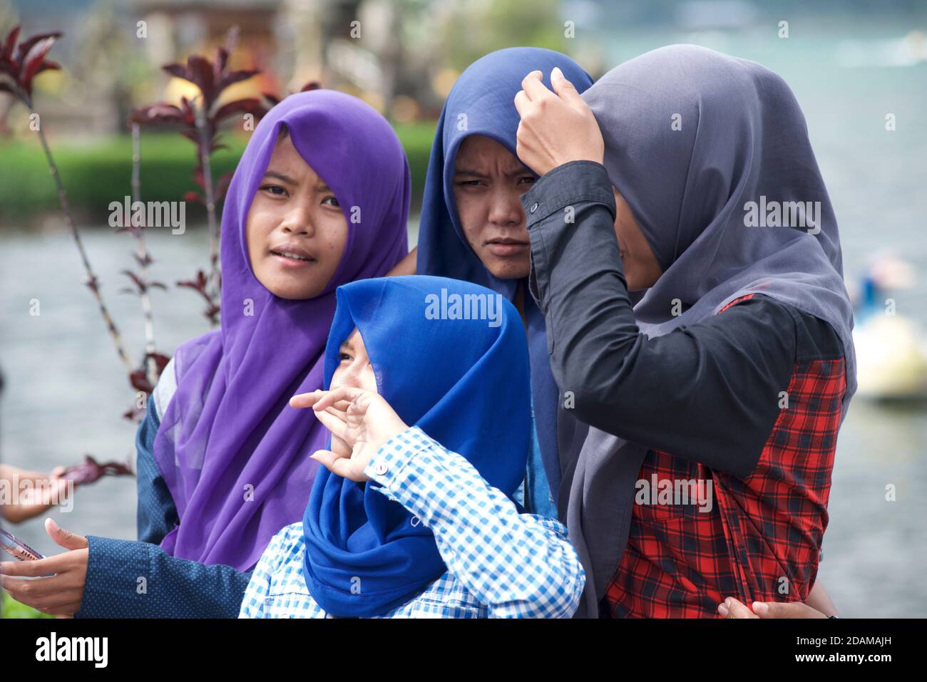 Muslim girls group hi-res stock photography and images - Alamy