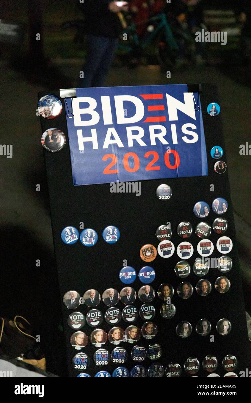Biden and harris 2020 hi-res stock photography and images - Alamy