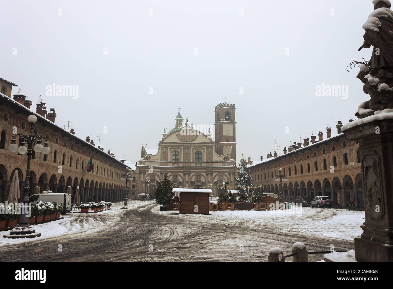 A walk in the historic center of vigevano with views of the Piazza ...