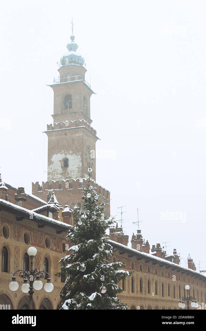 A walk in the historic center of vigevano with views of the Piazza ...