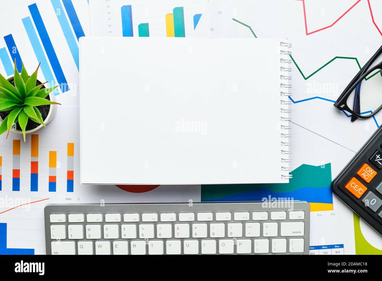 Notepad for notes copy space on charts and financial statements with ...