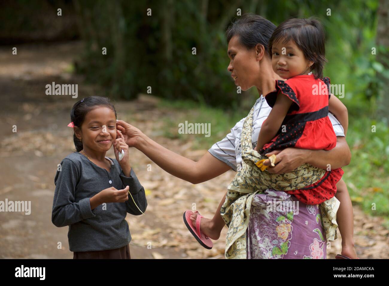 Indonesian kids hi-res stock photography and images - Alamy