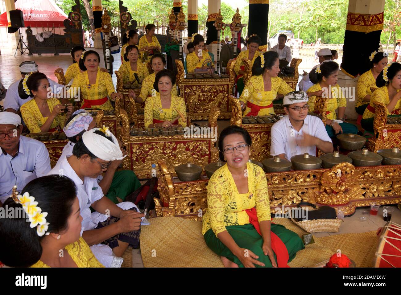 Balinese Gamelan Orchestra High Resolution Stock Photography and Images - Alamy