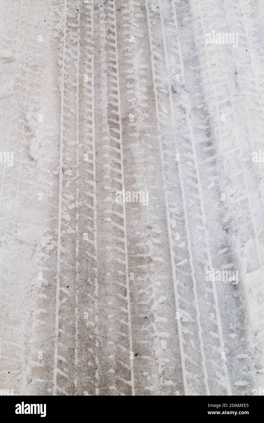Car track marks hi-res stock photography and images - Alamy
