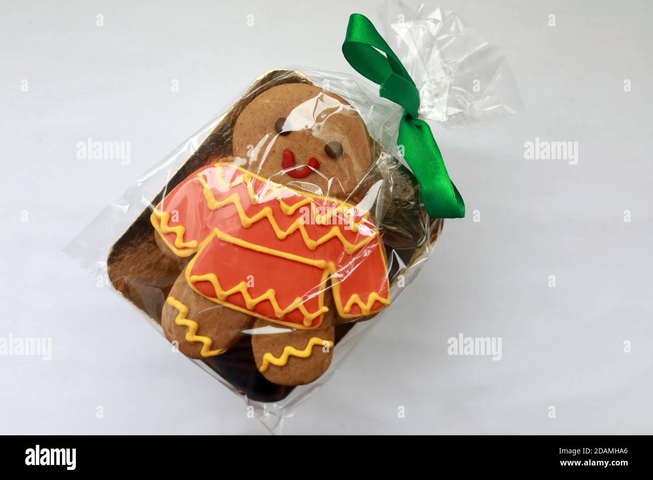 Gingerbread man in packaging hi-res stock photography and images - Alamy