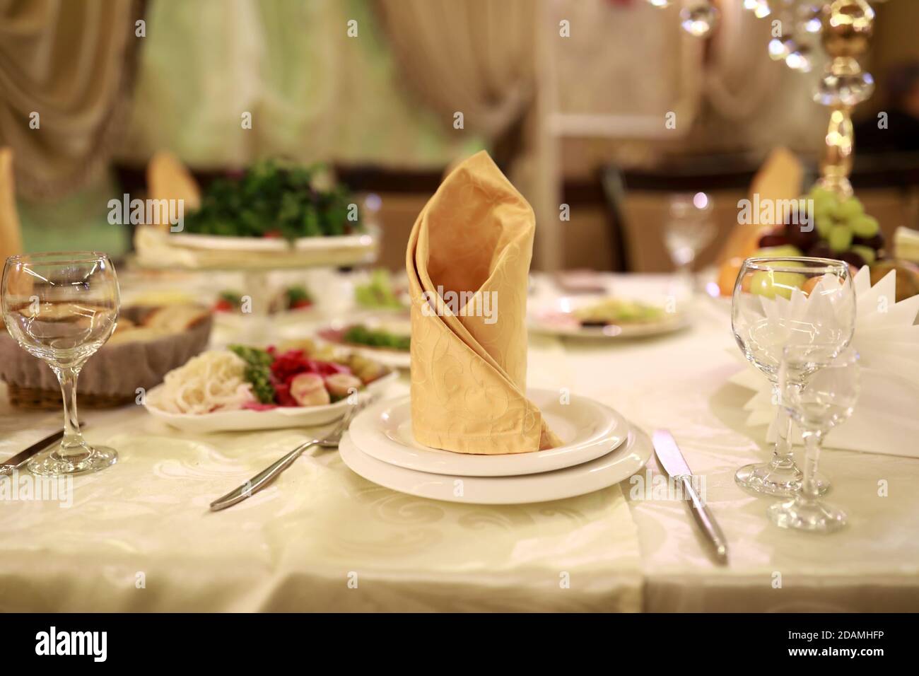 View of dining table in a restaurant Stock Photo - Alamy