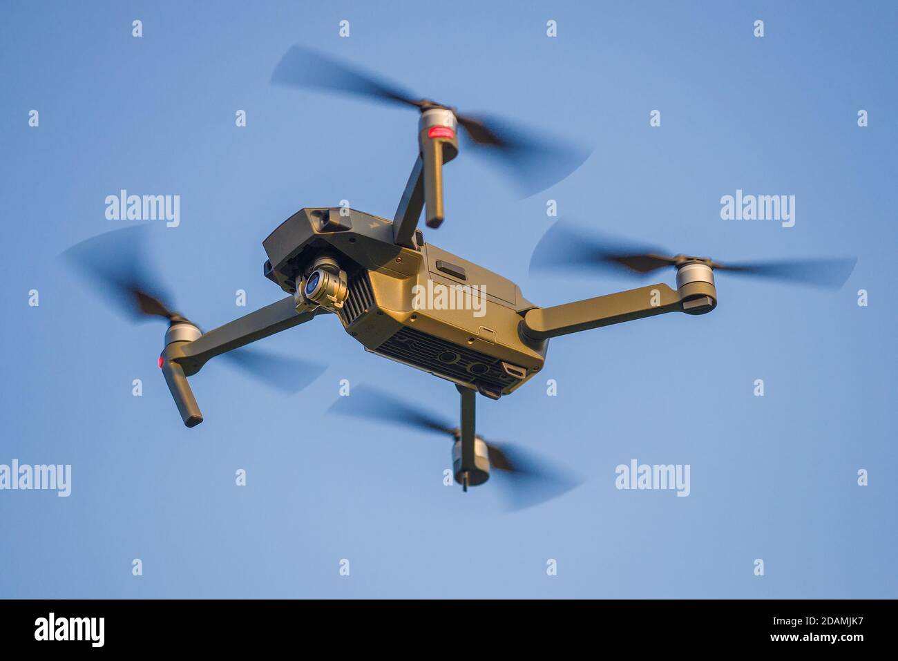 Flying uav hi-res stock photography and images - Alamy