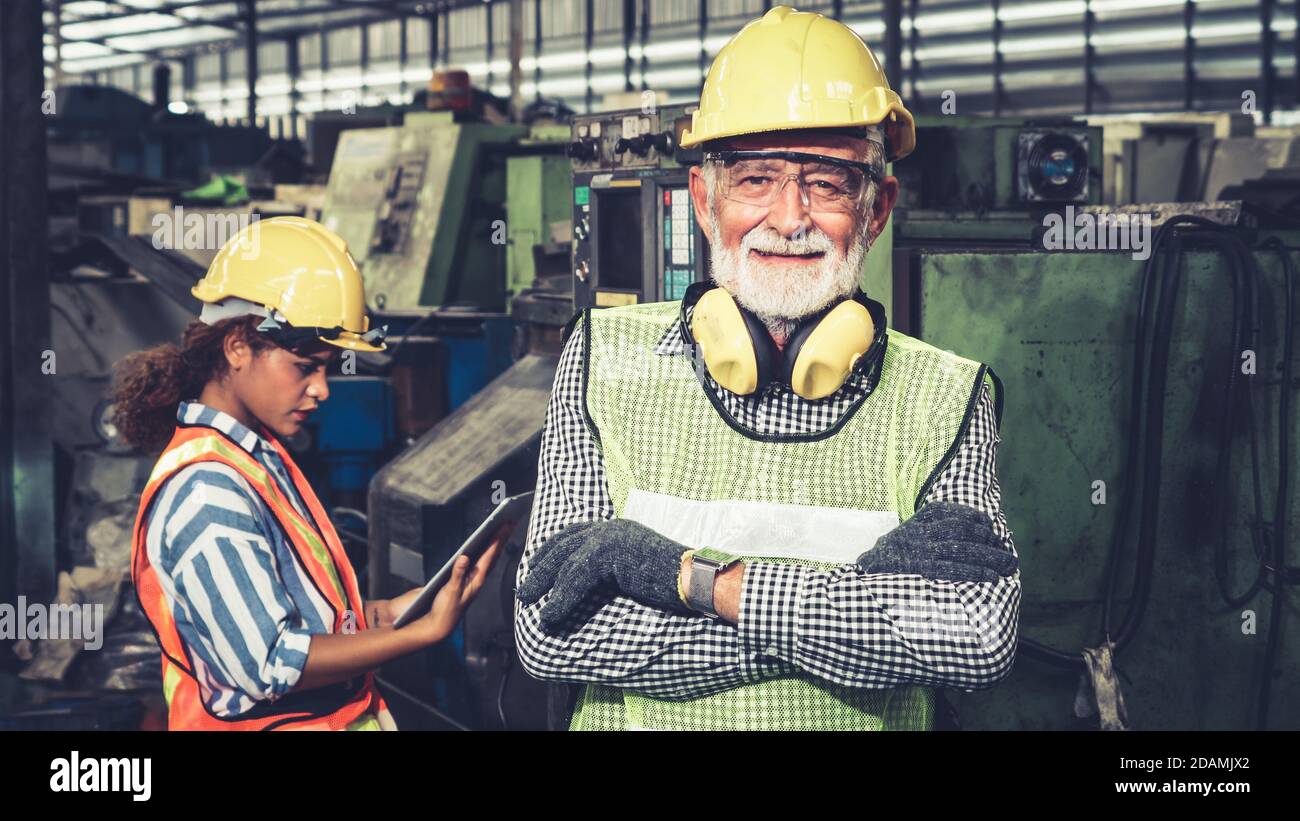 Engineer industry hi-res stock photography and images - Alamy