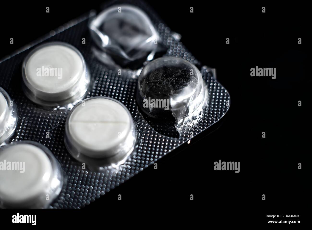 Realistic white tablets health hi-res stock photography and images - Alamy