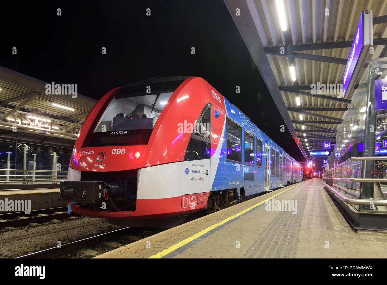 Wiener Neustadt: fuel cell train Alstom Coradia iLINT in station Wiener Neustadt Hbf, Wiener ...