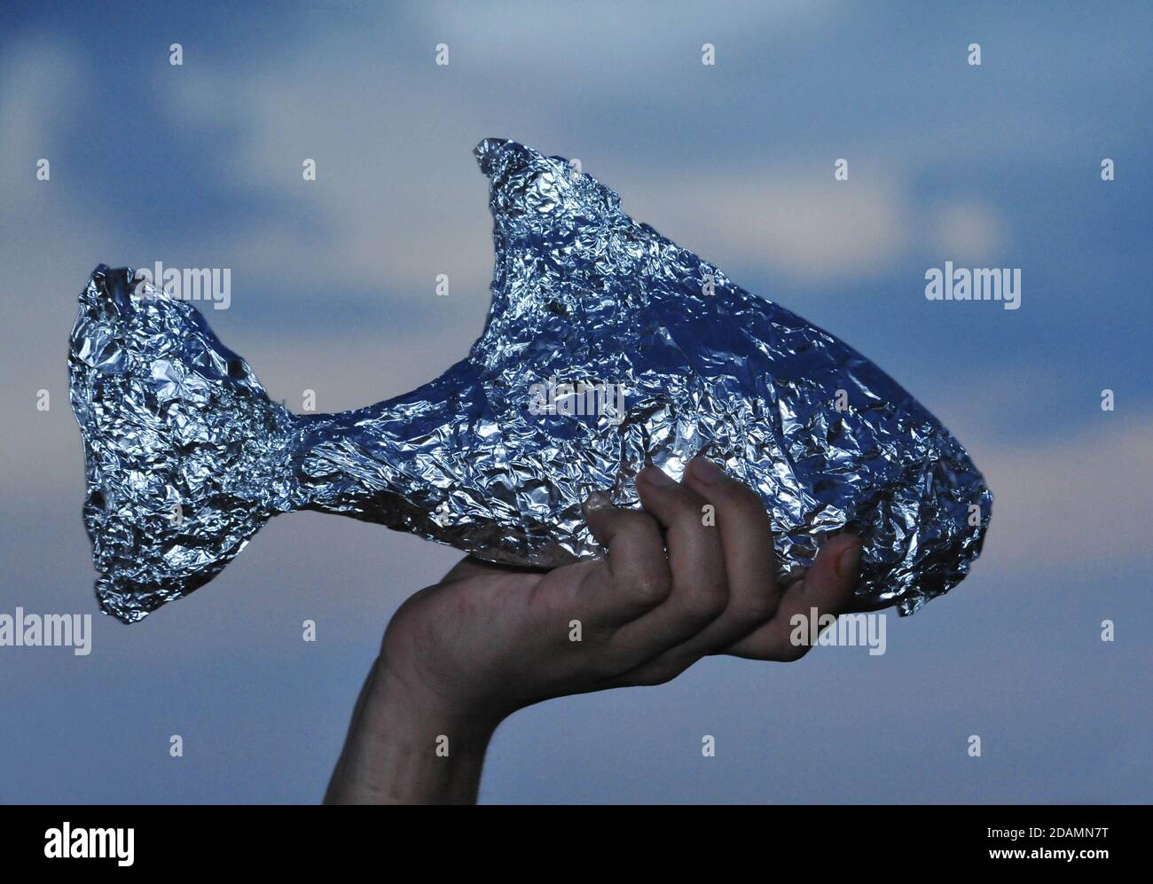 Aluminum foil animals hi-res stock photography and images - Alamy