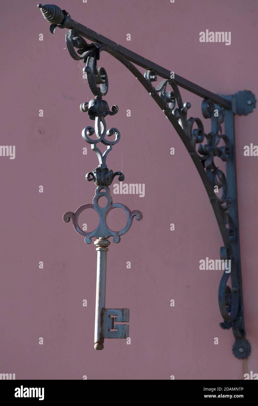 Big metal key hanging hi-res stock photography and images - Alamy