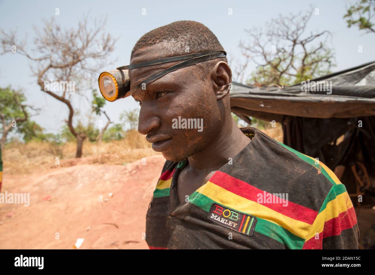 Selingue, Mali, 28th April 2015; Faraba gold mine. People come from all ...