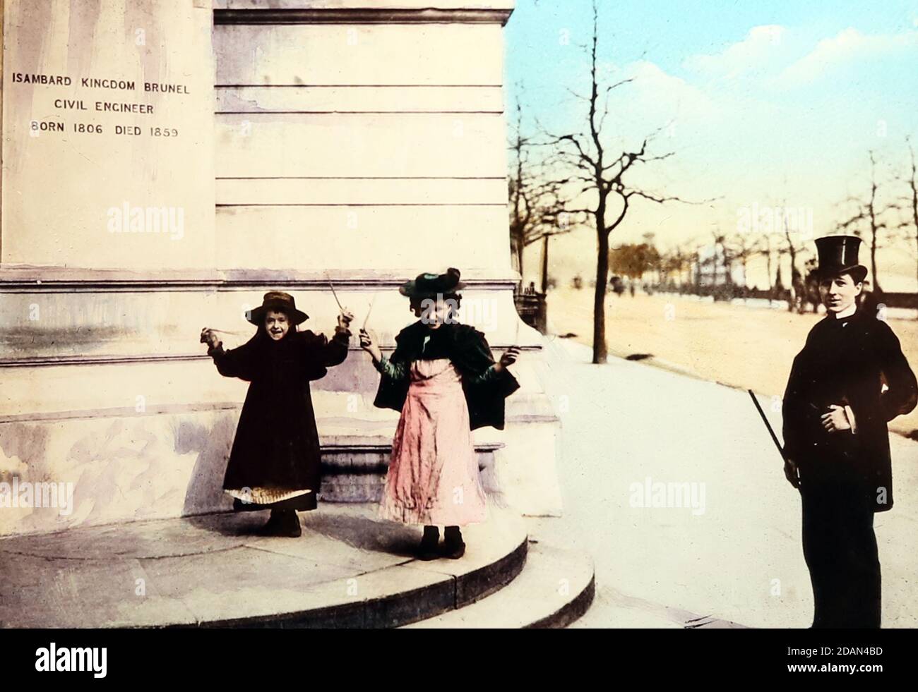 Victorian street children hi-res stock photography and images - Alamy