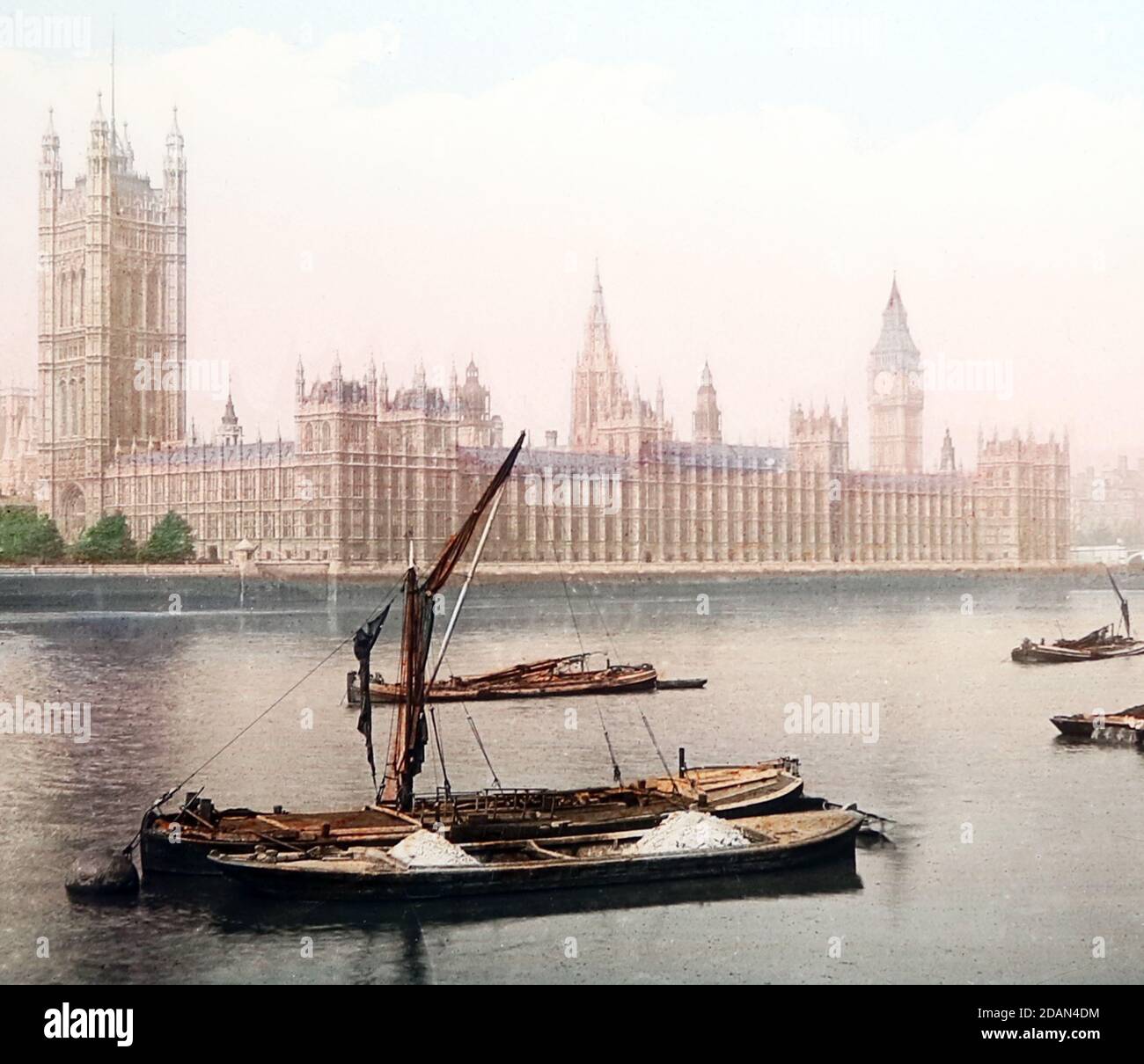 Old thames sailing barge hi-res stock photography and images - Alamy