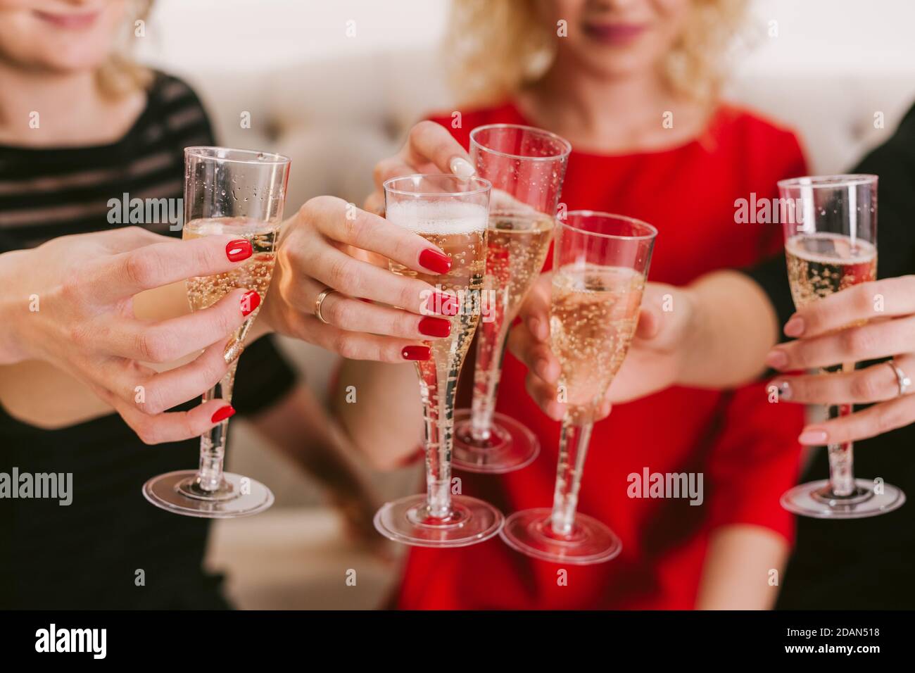 Hands glass alcohol holiday hi-res stock photography and images - Alamy